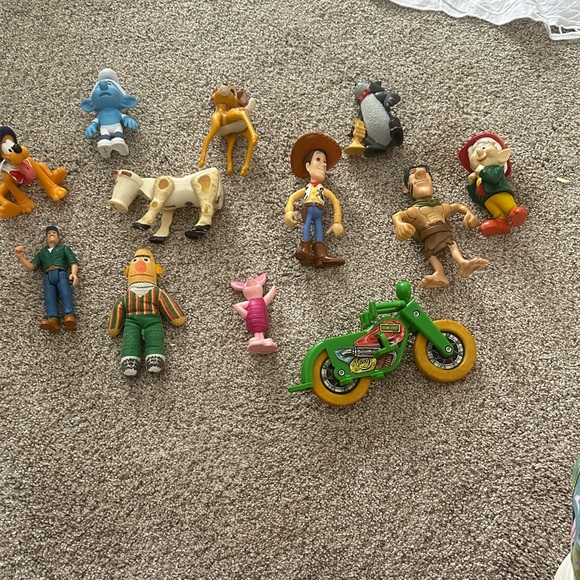 Toys | Lot Of Vintage Disney Sesame Street Smurf Vintage Cow Figures ...